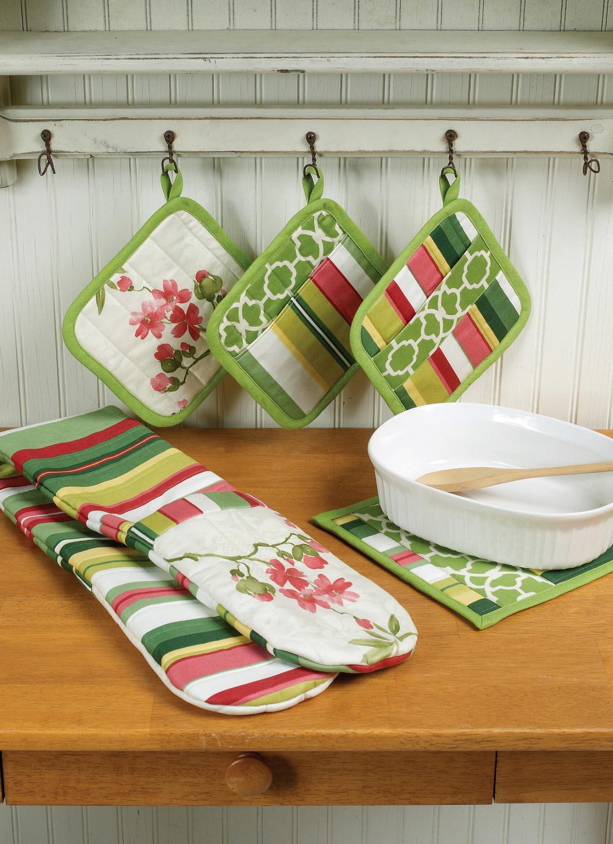 Butterick Sewing Pattern B5660 Apron, Hot Pads, Pot Holders, Place Mat ...